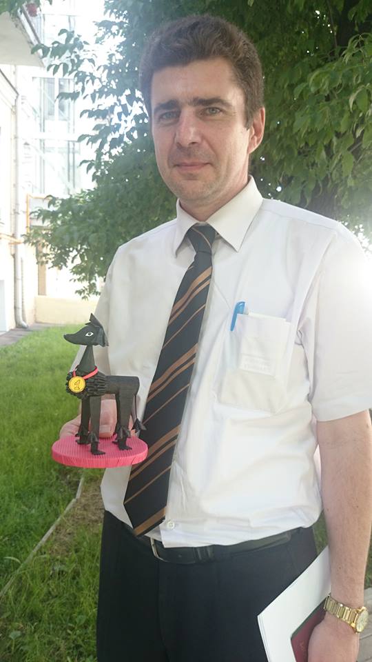 In prison, Nadiya Savchenko makes origami art for Moscow children. # ...